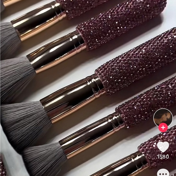 Makeup | Heartstopper Glitz And Glam Pink 28pc Essentials Collection ...